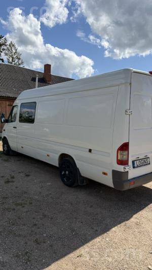 White Mercedes-Benz Sprinter 2004 in Balvi, with an engine capacity of 2.20 L and mileage of 411 thousand km for 6450 €, photo 4 on AUTOMOTO.COM.LV