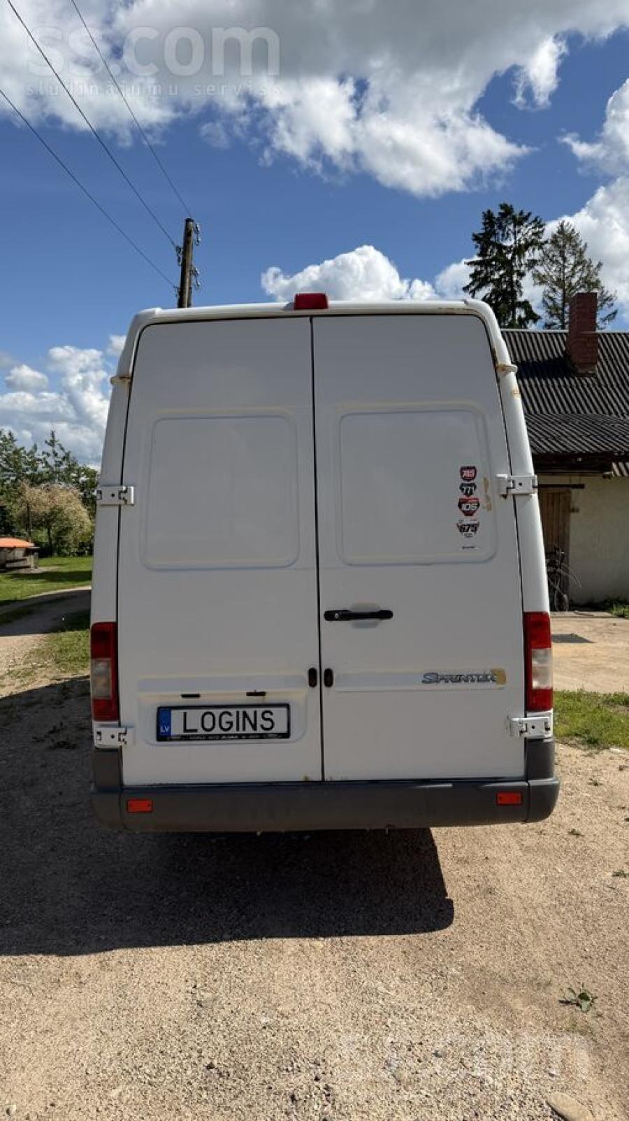 White Mercedes-Benz Sprinter 2004 in Balvi, with an engine capacity of 2.20 L and mileage of 411 thousand km for 6450 €, photo 5 on AUTOMOTO.COM.LV