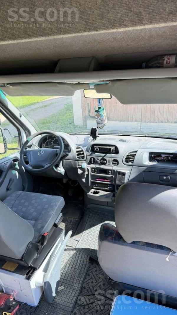 White Mercedes-Benz Sprinter 2004 in Balvi, with an engine capacity of 2.20 L and mileage of 411 thousand km for 6450 €, photo 8 on AUTOMOTO.COM.LV