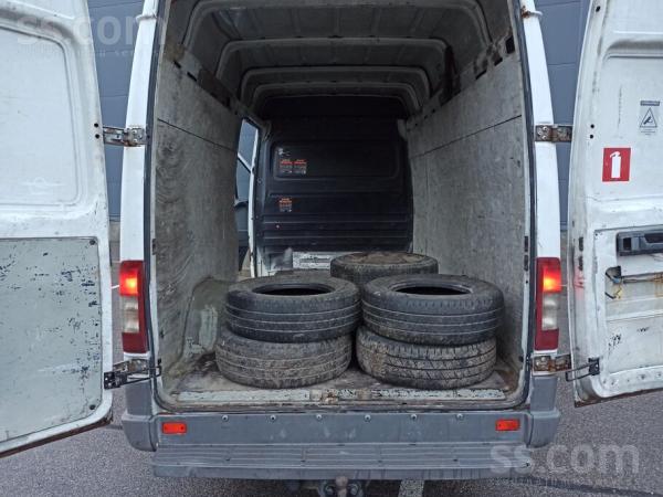 White Mercedes-Benz Sprinter 2005 in Riga, with an engine capacity of 2.20 L and mileage of 0 thousand km for 4795 €, photo 5 on AUTOMOTO.COM.LV