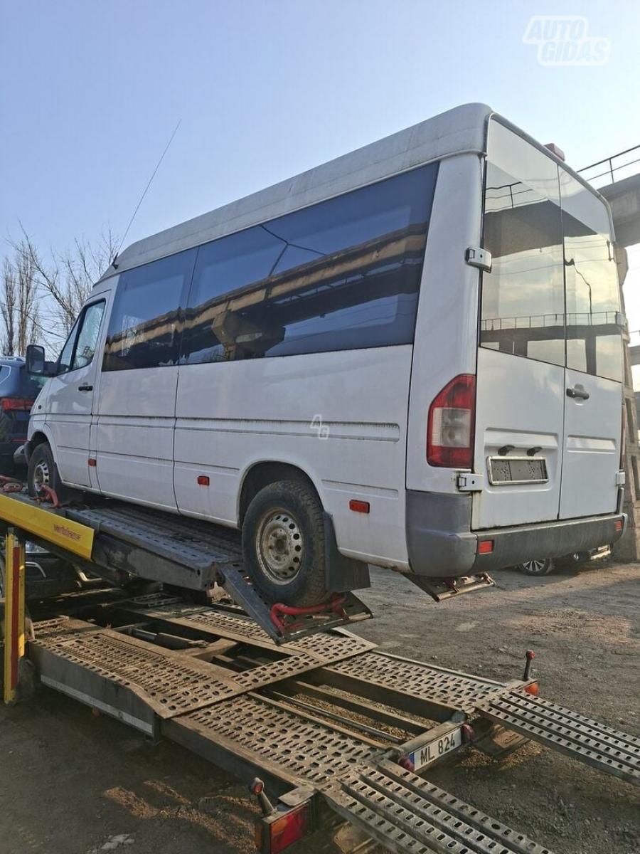 Balts Mercedes-Benz Sprinter 2005 Panevēža, ar dzinēja tilpumu 2.70 L un nobraukumu 643 tūkst. km par 3000 €, foto 1 vietnē AUTOMOTO.COM.LV