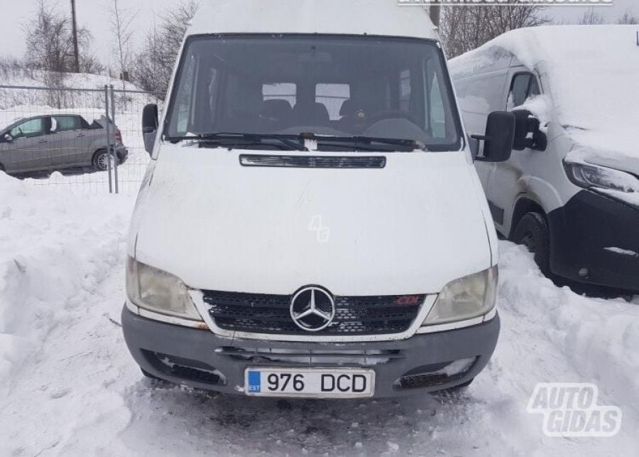 Balts Mercedes-Benz Sprinter 2005 Panevēža, ar dzinēja tilpumu 2.70 L un nobraukumu 643 tūkst. km par 3000 €, foto 3 vietnē AUTOMOTO.COM.LV