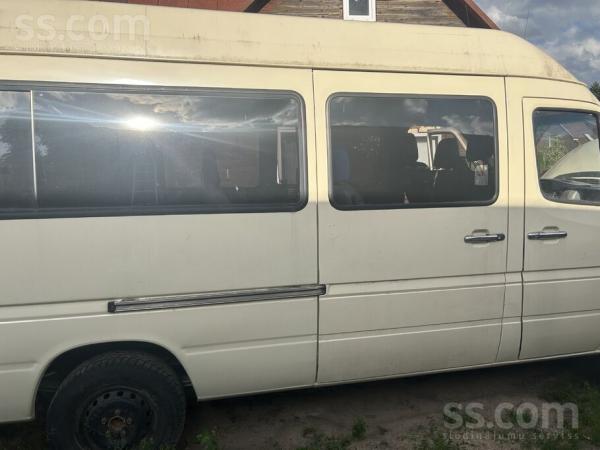 White Mercedes-Benz Sprinter 2005 in Daugavpils, with an engine capacity of 2.20 L and mileage of 340 thousand km for 3800 €, photo 2 on AUTOMOTO.COM.LV