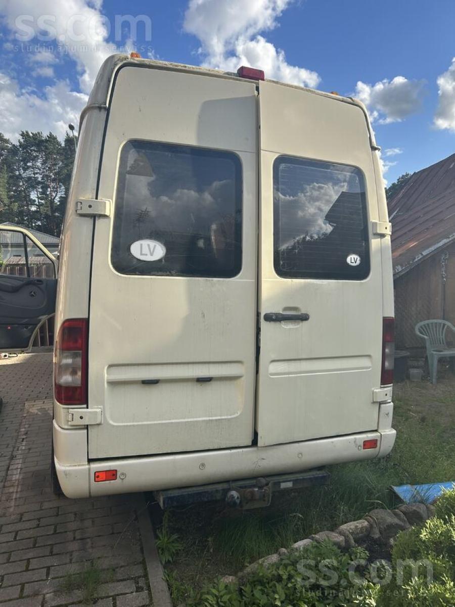 Balts Mercedes-Benz Sprinter 2005 Daugavpils, ar dzinēja tilpumu 2.20 L un nobraukumu 340 tūkst. km par 3800 €, foto 5 vietnē AUTOMOTO.COM.LV