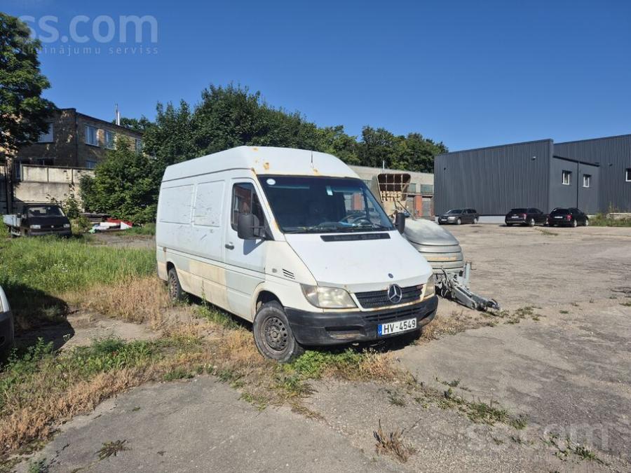 White Mercedes-Benz Sprinter 2005 in Bauska, with an engine capacity of 2.20 L and mileage of 0 thousand km for 1650 €, photo 1 on AUTOMOTO.COM.LV