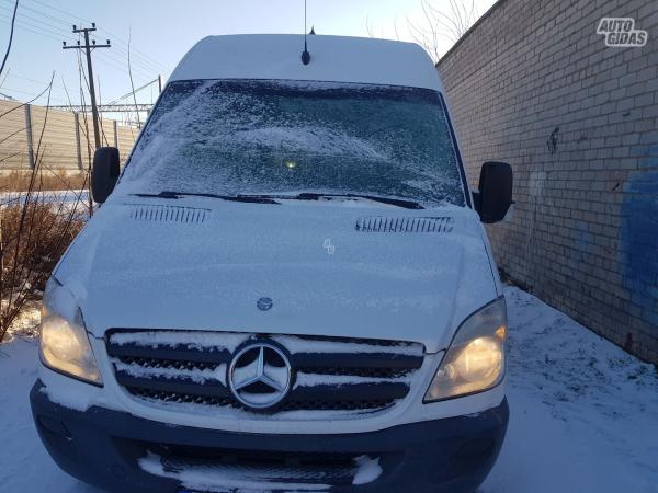 White Mercedes-Benz Sprinter 2007 in Radviliskis, with an engine capacity of 2.20 L and mileage of 521 thousand km for 4650 €, photo 2 on AUTOMOTO.COM.LV