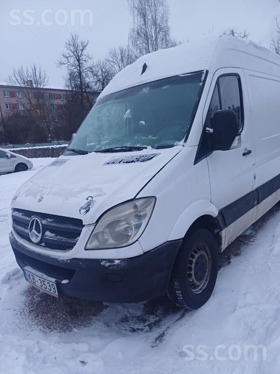 White Mercedes-Benz Sprinter 2007 in Jekabpils, with an engine capacity of 2.20 L and mileage of 385 thousand km for 4500 €, photo 1 on AUTOMOTO.COM.LV