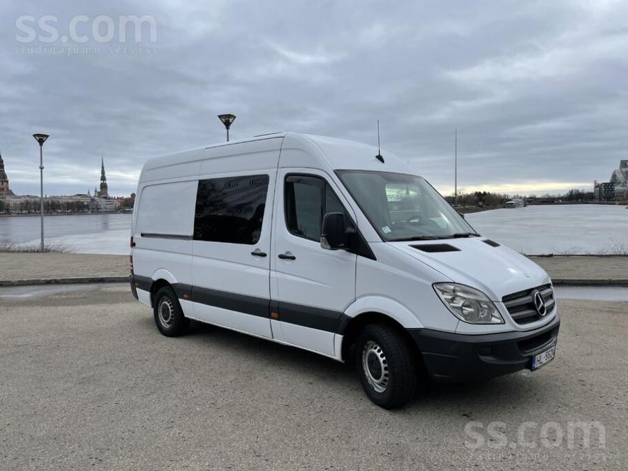 White Mercedes-Benz Sprinter 2007 in Riga, with an engine capacity of 2.20 L and mileage of 209 thousand km for 8900 €, photo 1 on AUTOMOTO.COM.LV
