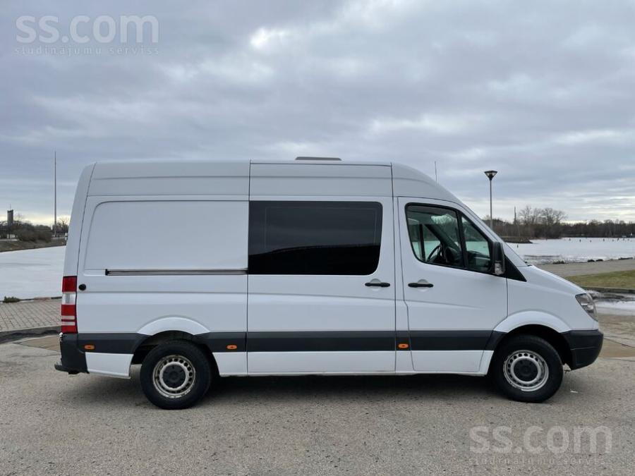 White Mercedes-Benz Sprinter 2007 in Riga, with an engine capacity of 2.20 L and mileage of 209 thousand km for 8900 €, photo 3 on AUTOMOTO.COM.LV