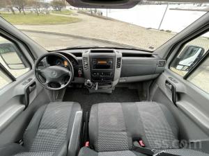 White Mercedes-Benz Sprinter 2007 in Riga, with an engine capacity of 2.20 L and mileage of 209 thousand km for 8900 €, photo 12 on AUTOMOTO.COM.LV