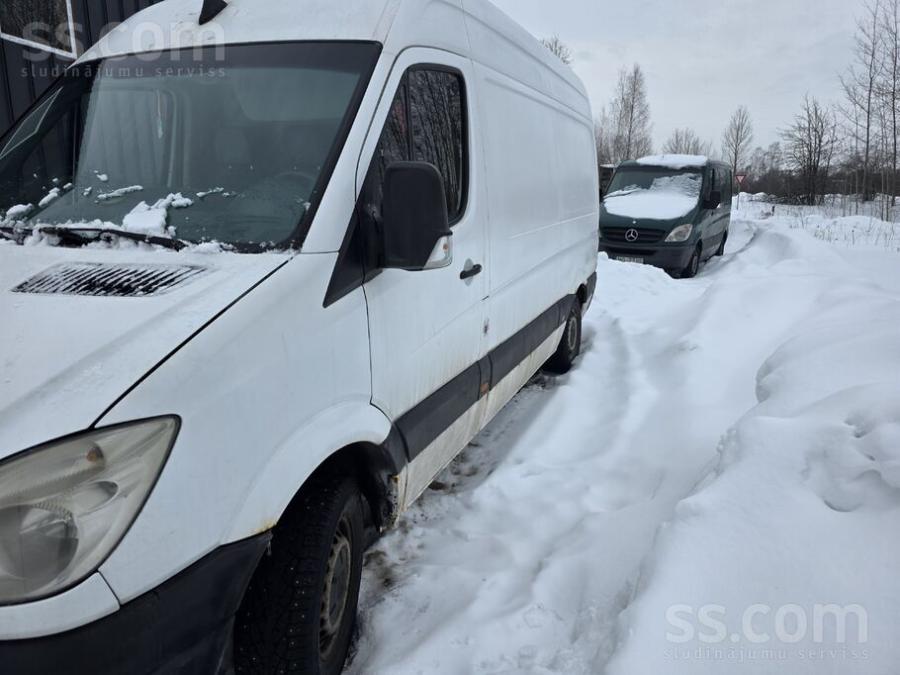 Balts Mercedes-Benz Sprinter 2007 Daugavpils, ar dzinēja tilpumu 2.10 L un nobraukumu 385 tūkst. km par 3300 €, foto 4 vietnē AUTOMOTO.COM.LV