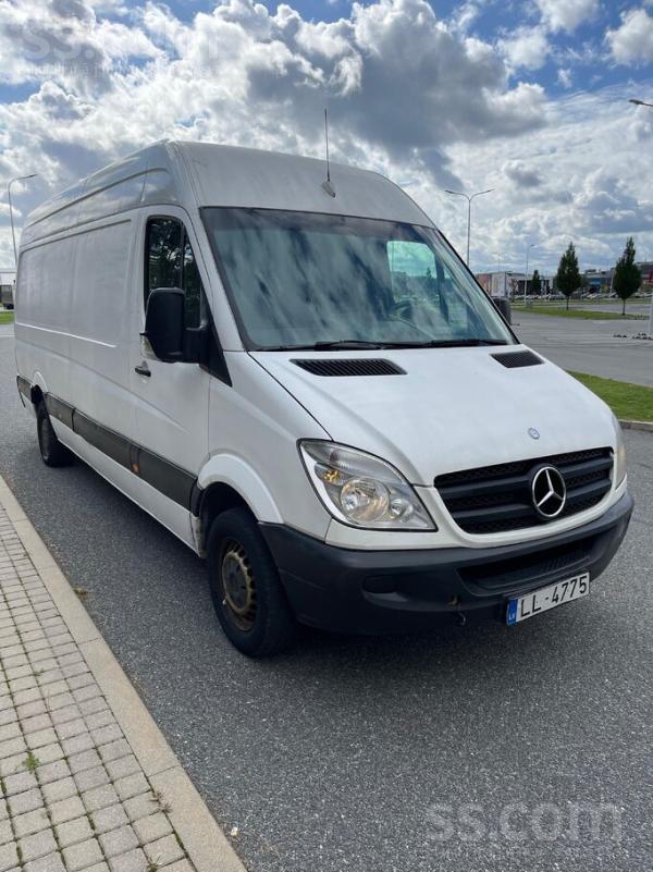 White Mercedes-Benz Sprinter 2007 in Riga, with an engine capacity of 2.20 L and mileage of 310 thousand km for 3000 €, photo 1 on AUTOMOTO.COM.LV