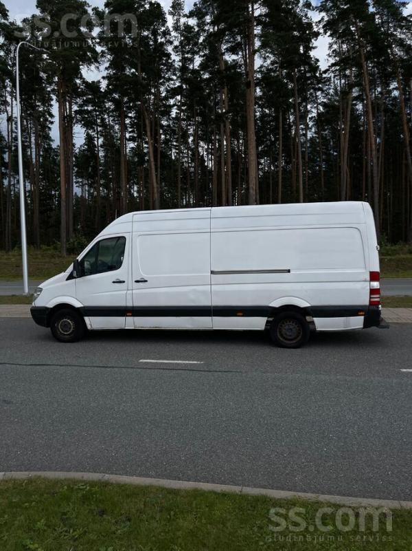 White Mercedes-Benz Sprinter 2007 in Riga, with an engine capacity of 2.20 L and mileage of 310 thousand km for 3000 €, photo 3 on AUTOMOTO.COM.LV