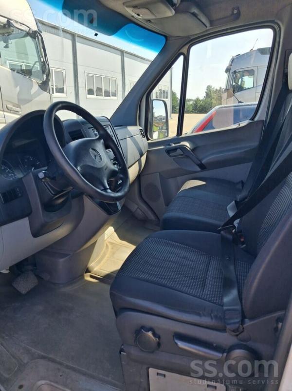 Balts Mercedes-Benz Sprinter 2007 Jūrmala, ar dzinēja tilpumu 3.00 L un nobraukumu 341 tūkst. km par 3900 €, foto 3 vietnē AUTOMOTO.COM.LV