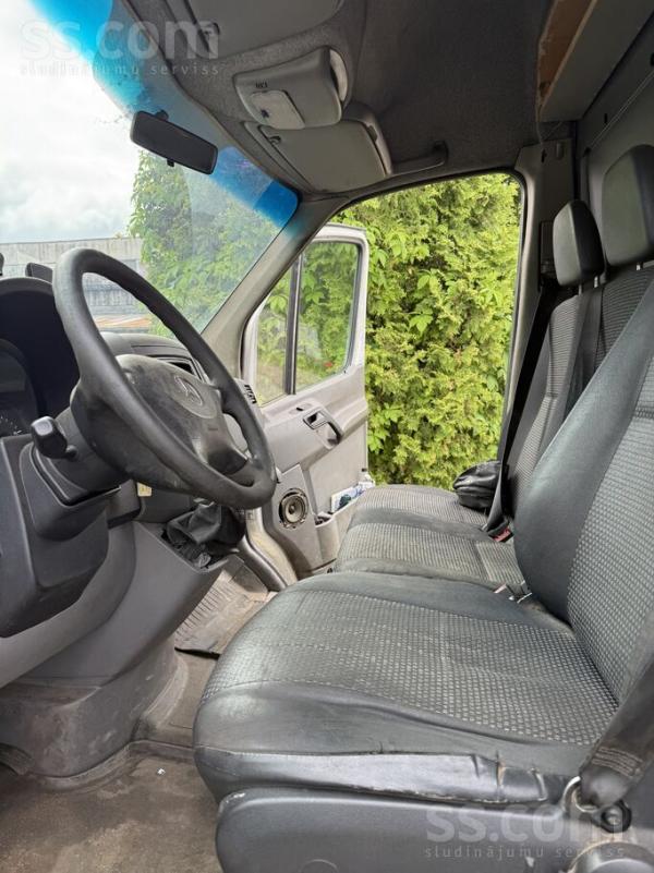 White Mercedes-Benz Sprinter 2008 in Riga, with an engine capacity of 2.20 L and mileage of 485 thousand km for 2450 €, photo 2 on AUTOMOTO.COM.LV
