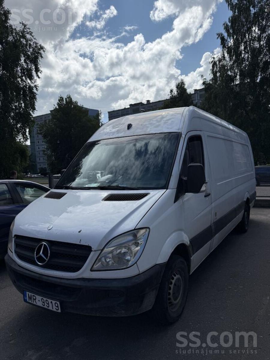 Balts Mercedes-Benz Sprinter 2008 Rīga, ar dzinēja tilpumu 2.20 L un nobraukumu 666 tūkst. km par 4700 €, foto 4 vietnē AUTOMOTO.COM.LV