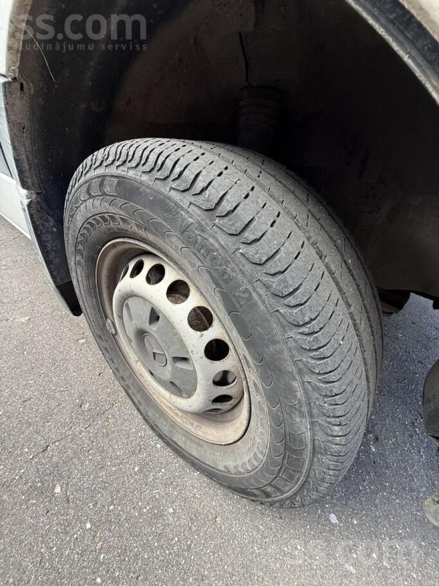 Balts Mercedes-Benz Sprinter 2008 Rīga, ar dzinēja tilpumu 2.20 L un nobraukumu 666 tūkst. km par 4700 €, foto 5 vietnē AUTOMOTO.COM.LV
