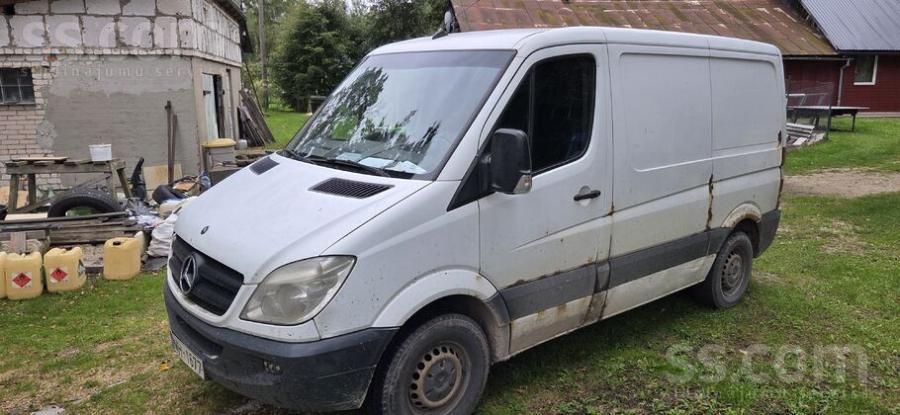 Balts Mercedes-Benz Sprinter 2008 Rīga, ar dzinēja tilpumu 2.20 L un nobraukumu 445 tūkst. km par 2200 €, foto 4 vietnē AUTOMOTO.COM.LV
