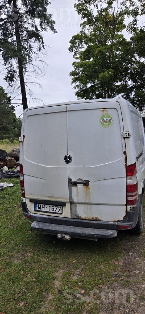 White Mercedes-Benz Sprinter 2008 in Riga, with an engine capacity of 2.20 L and mileage of 445 thousand km for 2200 €, photo 5 on AUTOMOTO.COM.LV