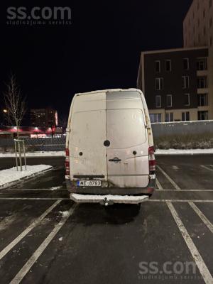 White Mercedes-Benz Sprinter 2009 in Jelgava, with an engine capacity of 2.20 L and mileage of 570 thousand km for 3800 €, photo 5 on AUTOMOTO.COM.LV