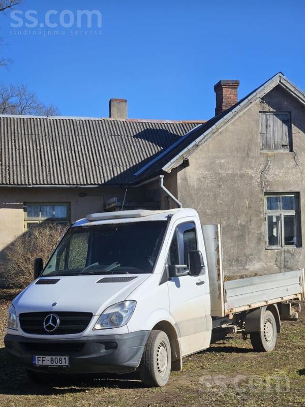 Balts Mercedes-Benz Sprinter 2010 Ogre, ar dzinēja tilpumu 2.20 L un nobraukumu 550 tūkst. km par 7000 €, foto 1 vietnē AUTOMOTO.COM.LV