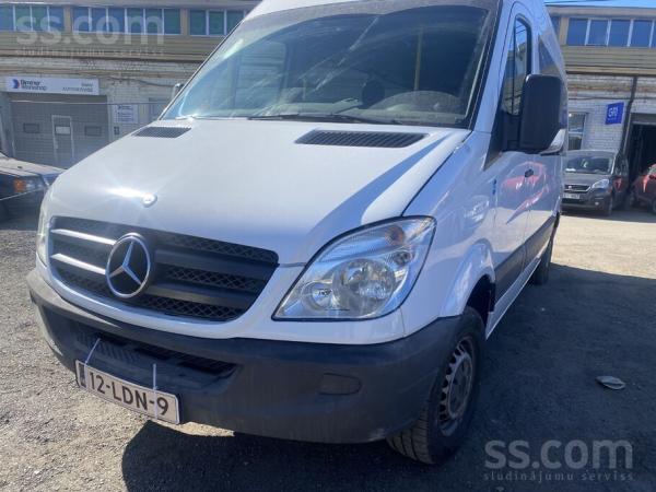 Balts Mercedes-Benz Sprinter 2010 Rīga, ar dzinēja tilpumu 2.20 L un nobraukumu 330 tūkst. km par 7900 €, foto 2 vietnē AUTOMOTO.COM.LV