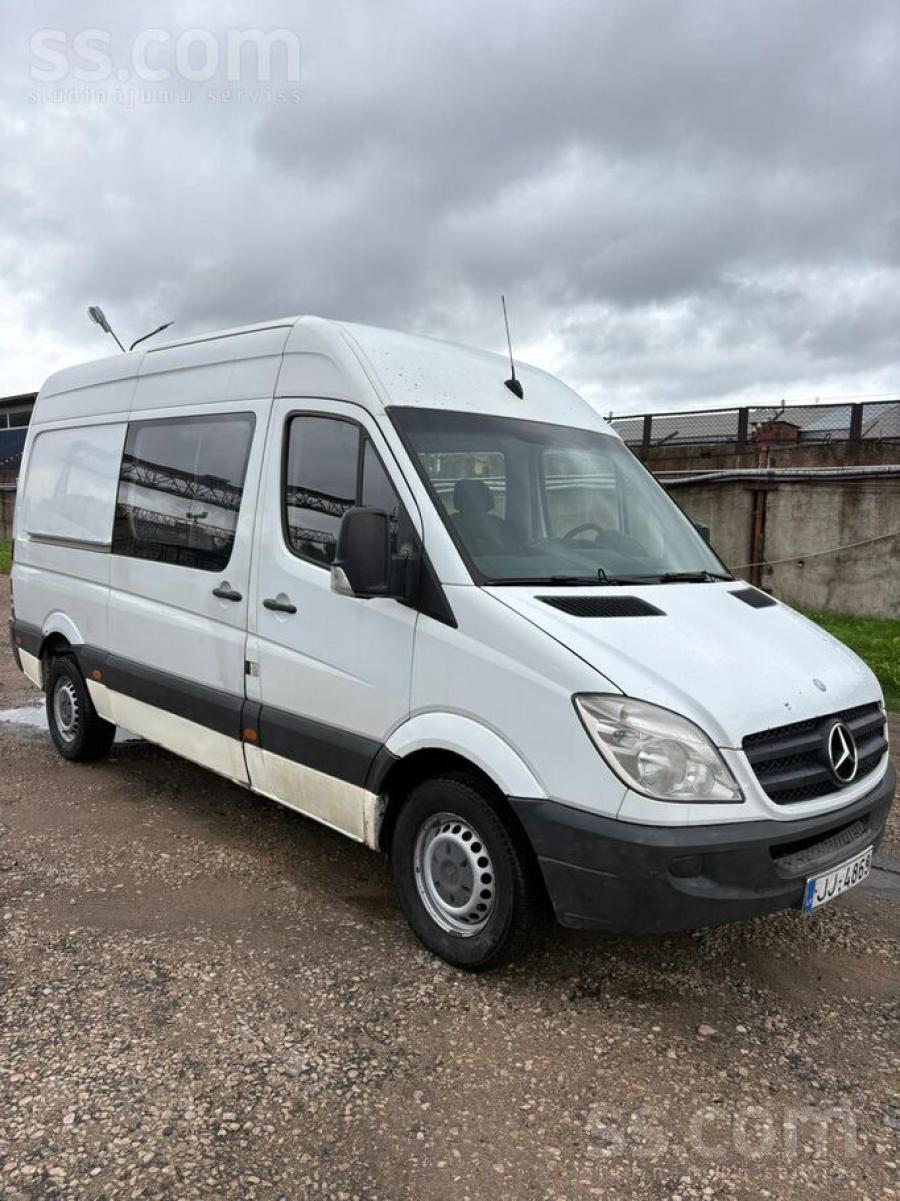 Balts Mercedes-Benz Sprinter 2010 Rīga, ar dzinēja tilpumu 2.10 L un nobraukumu 380 tūkst. km par 7000 €, foto 3 vietnē AUTOMOTO.COM.LV