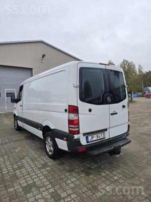 White Mercedes-Benz Sprinter 2010 in Riga, with an engine capacity of 3.00 L and mileage of 333 thousand km for 6851 €, photo 4 on AUTOMOTO.COM.LV