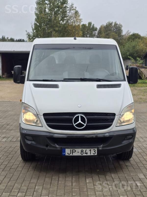 White Mercedes-Benz Sprinter 2010 in Riga, with an engine capacity of 3.00 L and mileage of 333 thousand km for 6851 €, photo 1 on AUTOMOTO.COM.LV