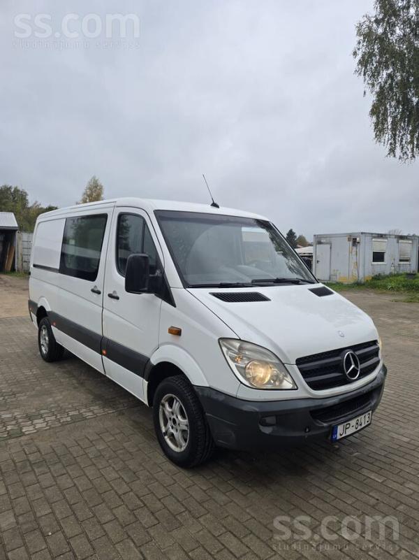 White Mercedes-Benz Sprinter 2010 in Riga, with an engine capacity of 3.00 L and mileage of 333 thousand km for 6851 €, photo 6 on AUTOMOTO.COM.LV