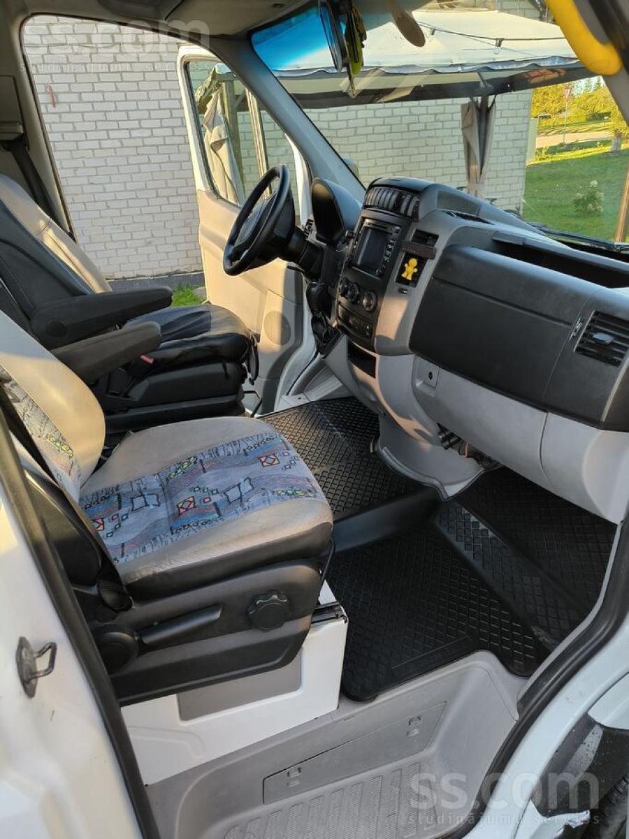 White Mercedes-Benz Sprinter 2011 in Preili, with an engine capacity of 2.20 L and mileage of 567 thousand km for 7500 €, photo 7 on AUTOMOTO.COM.LV