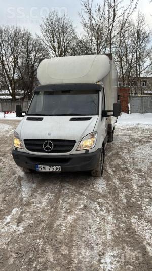 Balts Mercedes-Benz Sprinter 2011 Rīga, ar dzinēja tilpumu 2.10 L un nobraukumu 388 tūkst. km par 5000 €, foto  vietnē AUTOMOTO.COM.LV