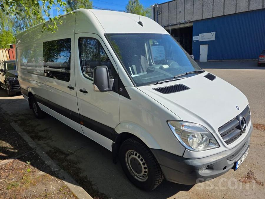 White Mercedes-Benz Sprinter 2011 in Riga, with an engine capacity of 2.10 L and mileage of 497 thousand km for 9900 €, photo 1 on AUTOMOTO.COM.LV