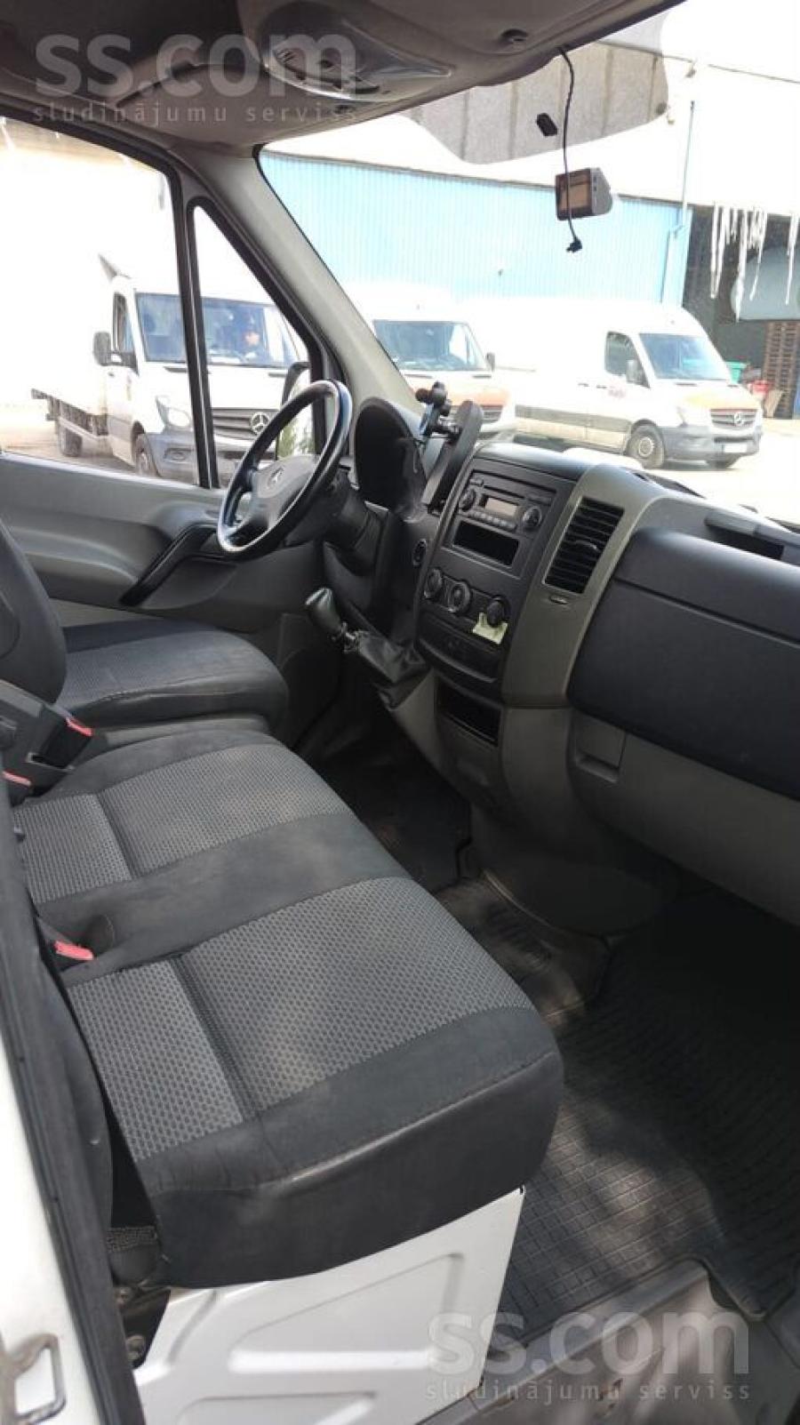 White Mercedes-Benz Sprinter 2011 in Riga, with an engine capacity of 2.10 L and mileage of 497 thousand km for 9900 €, photo 7 on AUTOMOTO.COM.LV