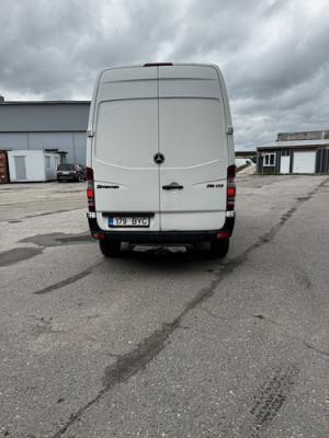 White Mercedes-Benz Sprinter 2011 in Tallinn, with an engine capacity of 2.20 L and mileage of 308 thousand km for 5390 €, photo 4 on AUTOMOTO.COM.LV