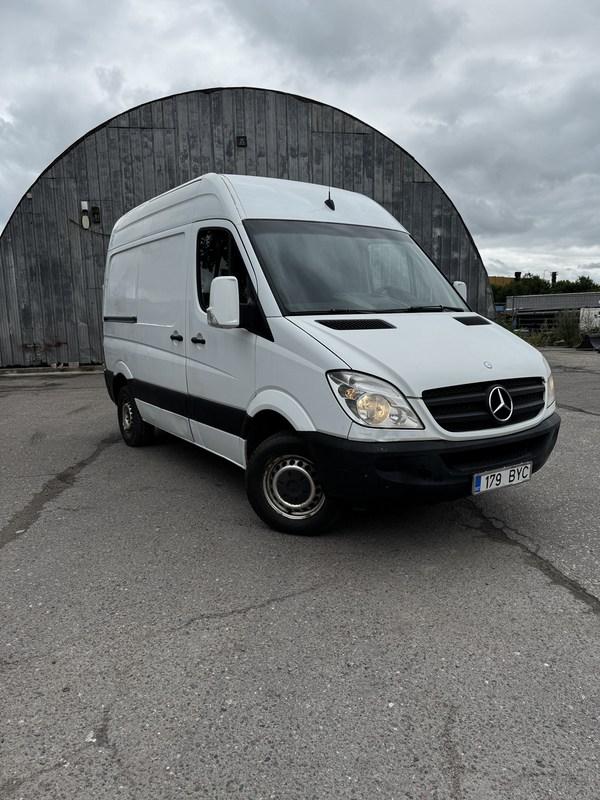 White Mercedes-Benz Sprinter 2011 in Tallinn, with an engine capacity of 2.20 L and mileage of 308 thousand km for 5390 €, photo 7 on AUTOMOTO.COM.LV