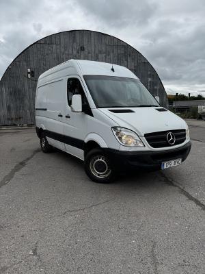 White Mercedes-Benz Sprinter 2011 in Tallinn, with an engine capacity of 2.20 L and mileage of 308 thousand km for 5390 €, photo 8 on AUTOMOTO.COM.LV