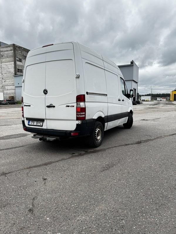 White Mercedes-Benz Sprinter 2011 in Tallinn, with an engine capacity of 2.20 L and mileage of 308 thousand km for 5390 €, photo 8 on AUTOMOTO.COM.LV