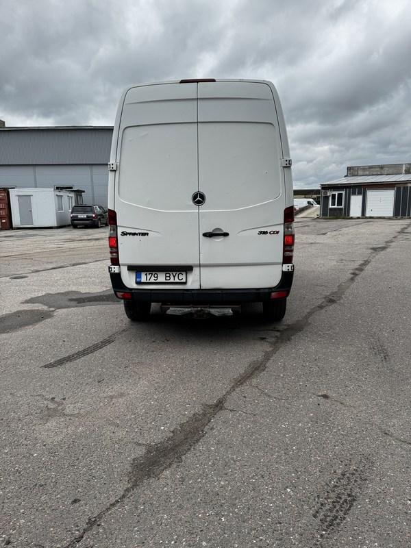 White Mercedes-Benz Sprinter 2011 in Tallinn, with an engine capacity of 2.20 L and mileage of 308 thousand km for 5390 €, photo 9 on AUTOMOTO.COM.LV