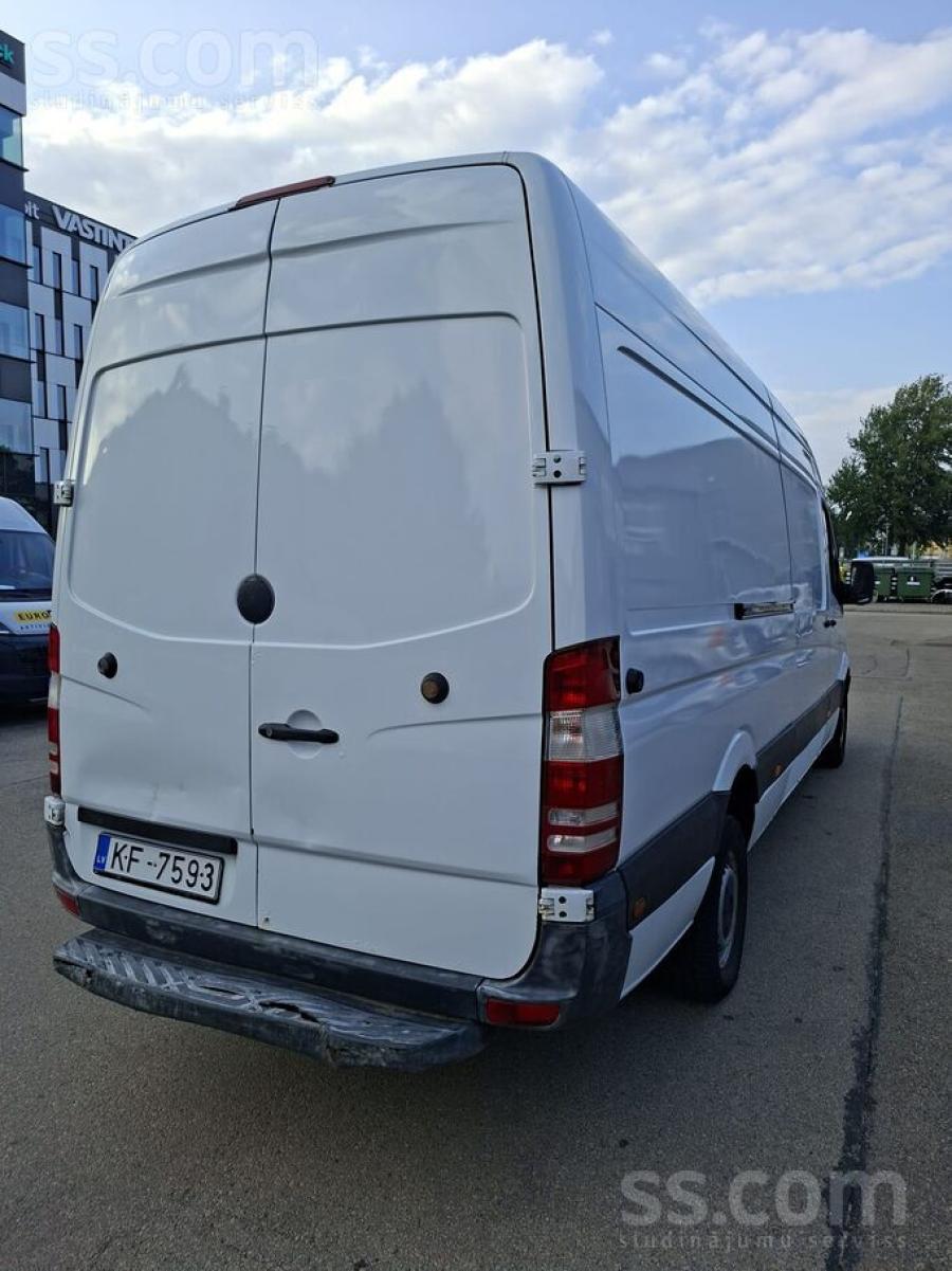 White Mercedes-Benz Sprinter 2011 in Riga, with an engine capacity of 2.20 L and mileage of 690 thousand km for 3800 €, photo 5 on AUTOMOTO.COM.LV
