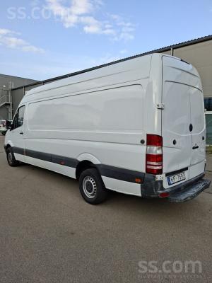 White Mercedes-Benz Sprinter 2011 in Riga, with an engine capacity of 2.20 L and mileage of 690 thousand km for 3800 €, photo 6 on AUTOMOTO.COM.LV
