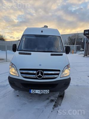White Mercedes-Benz Sprinter 2012 in Daugavpils, with an engine capacity of 2.20 L and mileage of 177 thousand km for 14900 €, photo 1 on AUTOMOTO.COM.LV