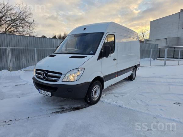 White Mercedes-Benz Sprinter 2012 in Daugavpils, with an engine capacity of 2.20 L and mileage of 177 thousand km for 14900 €, photo 2 on AUTOMOTO.COM.LV