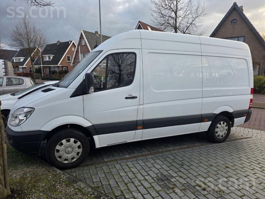 White Mercedes-Benz Sprinter 2012 in Daugavpils, with an engine capacity of 2.20 L and mileage of 177 thousand km for 14900 €, photo 21 on AUTOMOTO.COM.LV