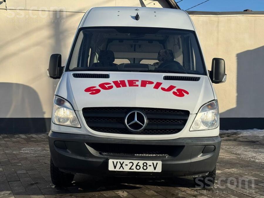 Balts Mercedes-Benz Sprinter 2012 Rīga, ar dzinēja tilpumu 2.10 L un nobraukumu 142 tūkst. km par 15990 €, foto 3 vietnē AUTOMOTO.COM.LV