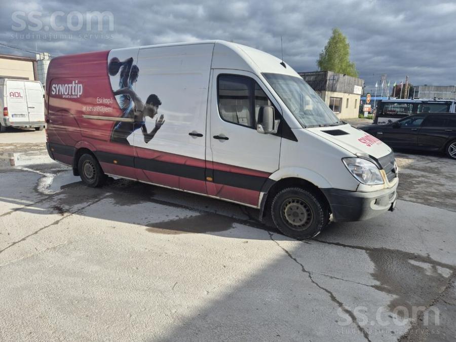 White Mercedes-Benz Sprinter 2012 in Riga, with an engine capacity of 2.20 L and mileage of 570 thousand km for 4600 €, photo 6 on AUTOMOTO.COM.LV