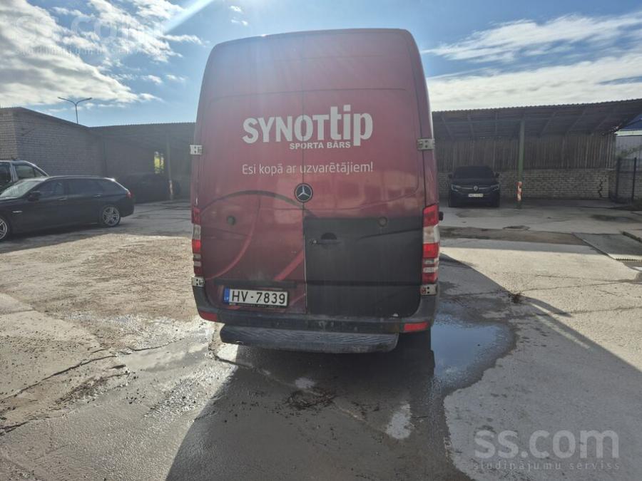White Mercedes-Benz Sprinter 2012 in Riga, with an engine capacity of 2.20 L and mileage of 570 thousand km for 4600 €, photo 7 on AUTOMOTO.COM.LV
