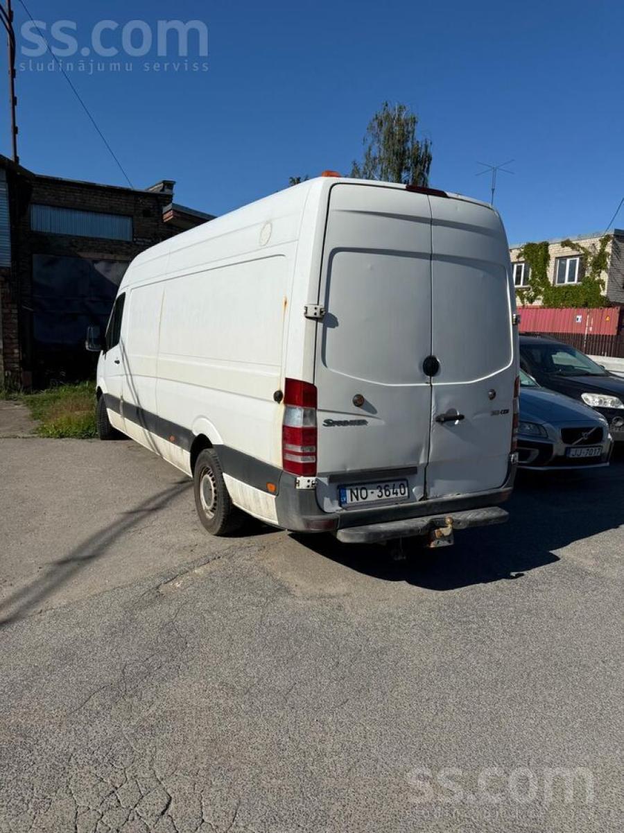 Balts Mercedes-Benz Sprinter 2012 Rīga, ar dzinēja tilpumu 2.20 L un nobraukumu 424 tūkst. km par 2390 €, foto 5 vietnē AUTOMOTO.COM.LV