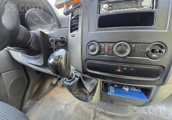Balts Mercedes-Benz Sprinter 2012 Rīga, ar dzinēja tilpumu 2.20 L un nobraukumu 320 tūkst. km par 9950 €, foto 6 vietnē AUTOMOTO.COM.LV