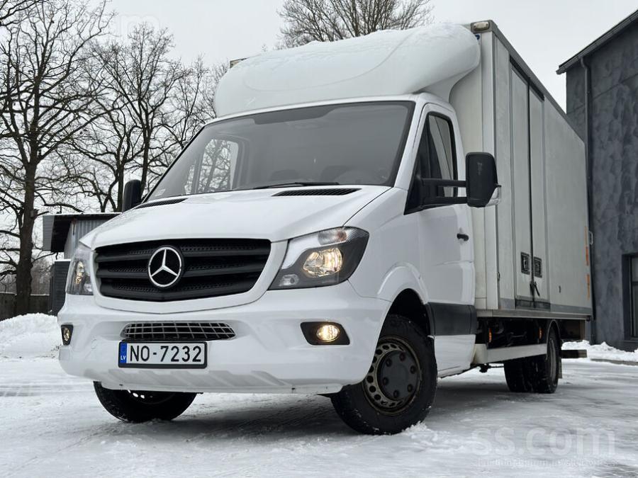 White Mercedes-Benz Sprinter 2013 in Riga, with an engine capacity of 2.20 L and mileage of 263 thousand km for 15125 €, photo 1 on AUTOMOTO.COM.LV